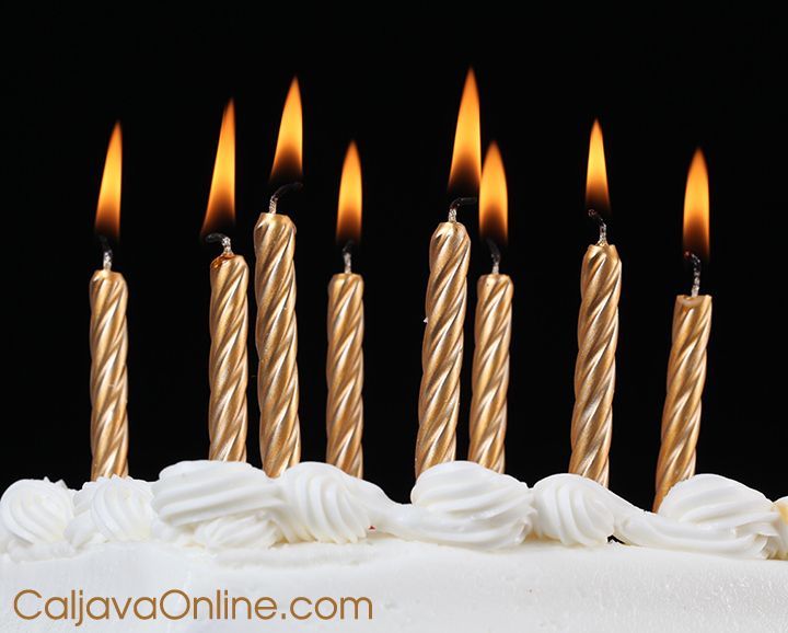 Classic Metallic Gold Candles — CaljavaOnline