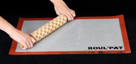 Small Roul Pat Fondant Mat — CaljavaOnline